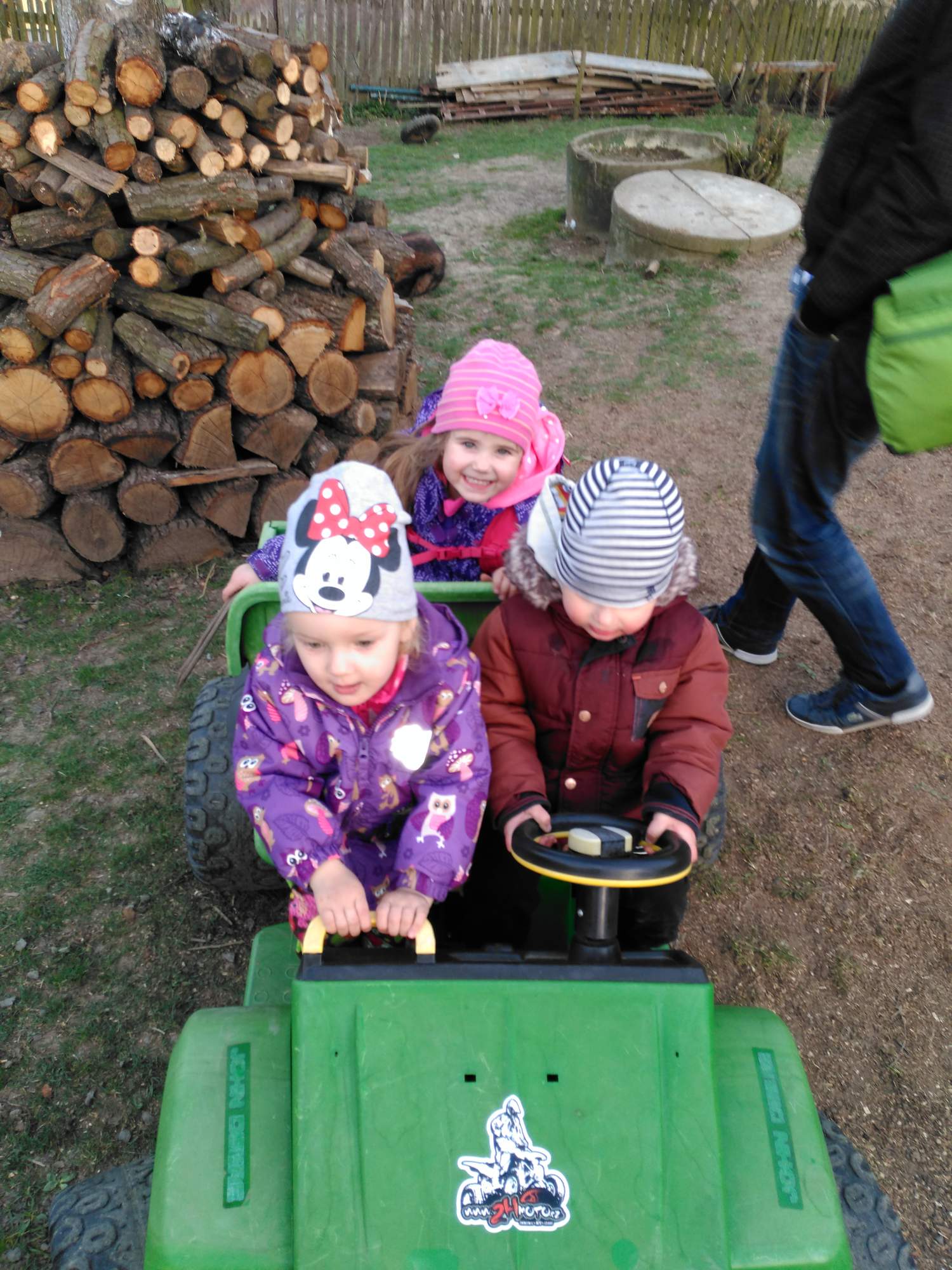 Naši narozky 2016 – sysin – album on Rajče